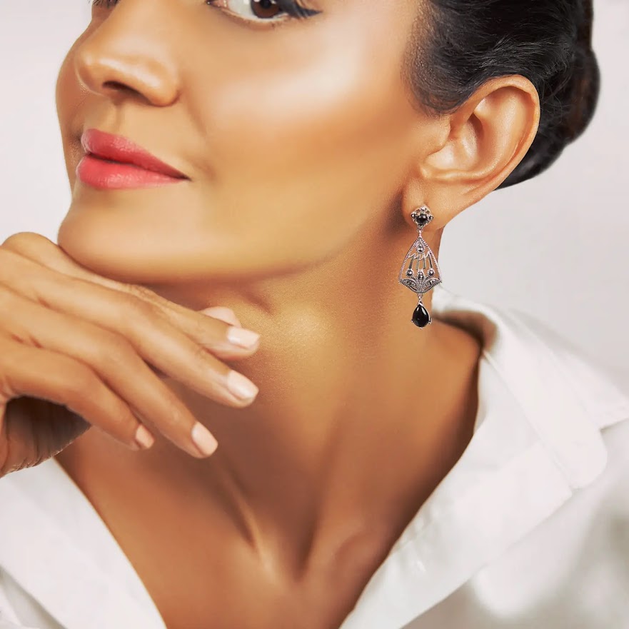 Simul Patel – MODEL WITH CLASS AND ELEGANCE